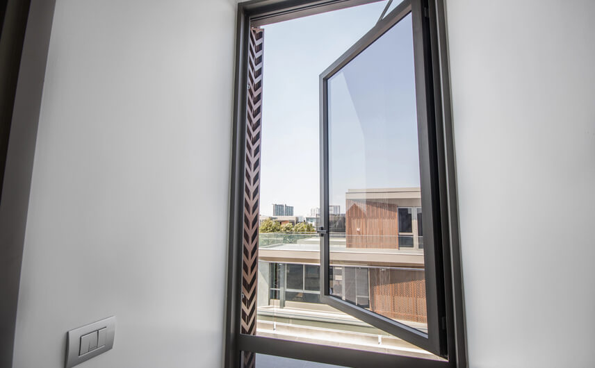 The Pros And Cons Of Aluminum Windows Explained - AZ Valley Windows